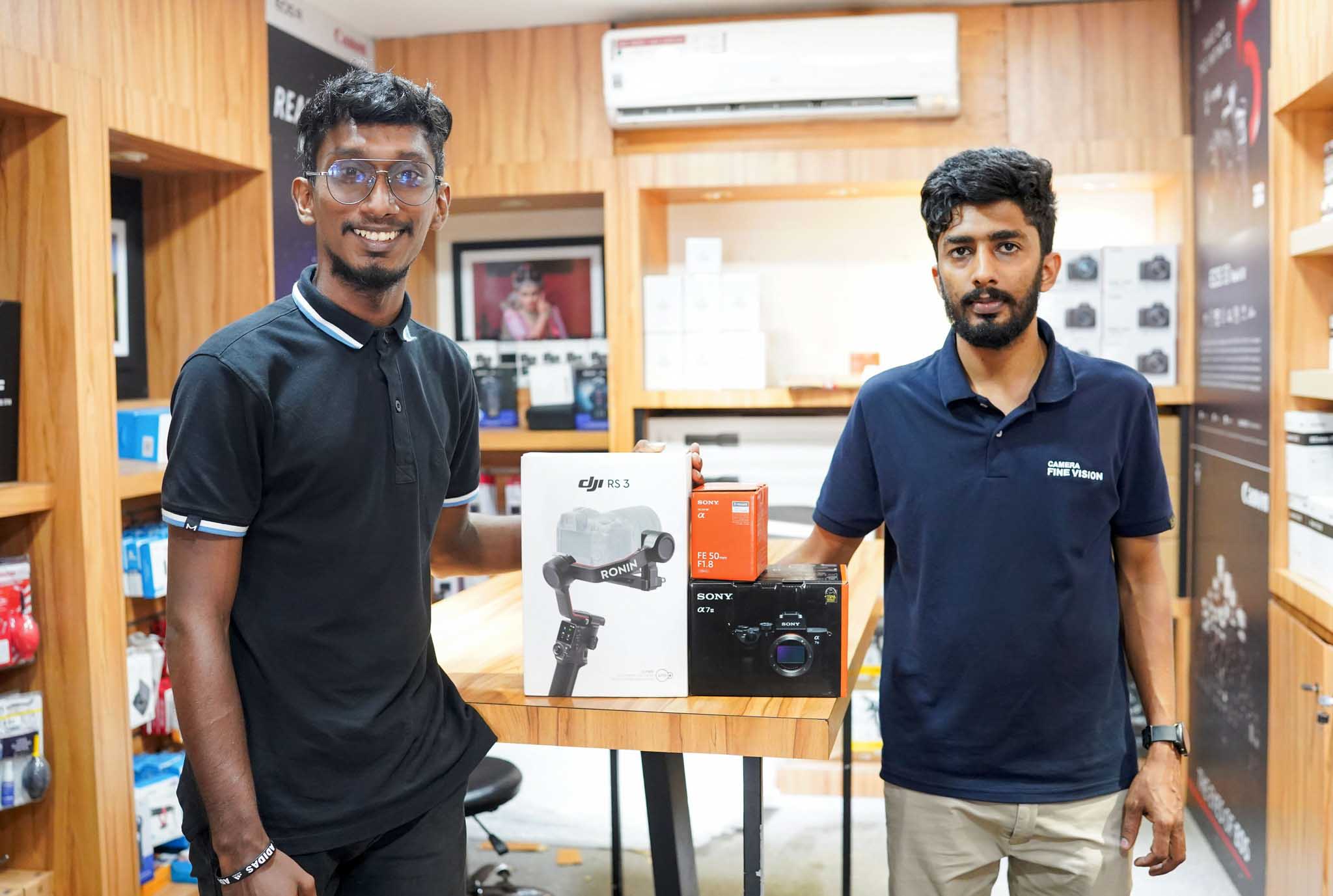 About Us - Camera Fine Vision