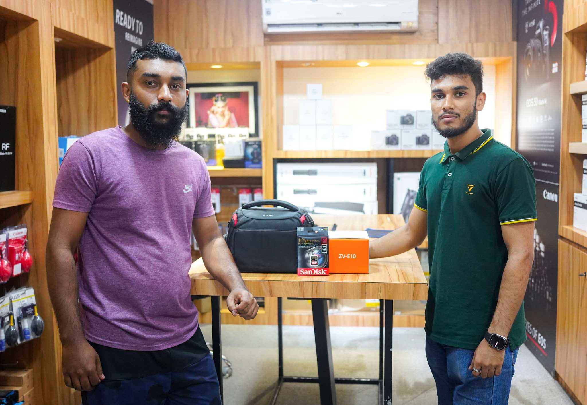 About Us - Camera Fine Vision