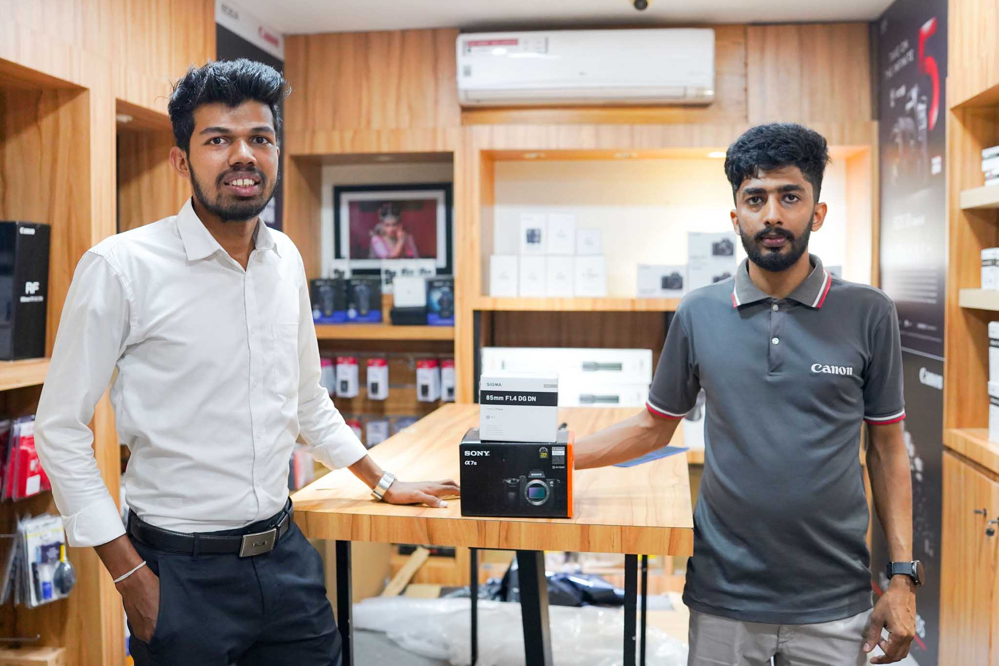 About Us - Camera Fine Vision