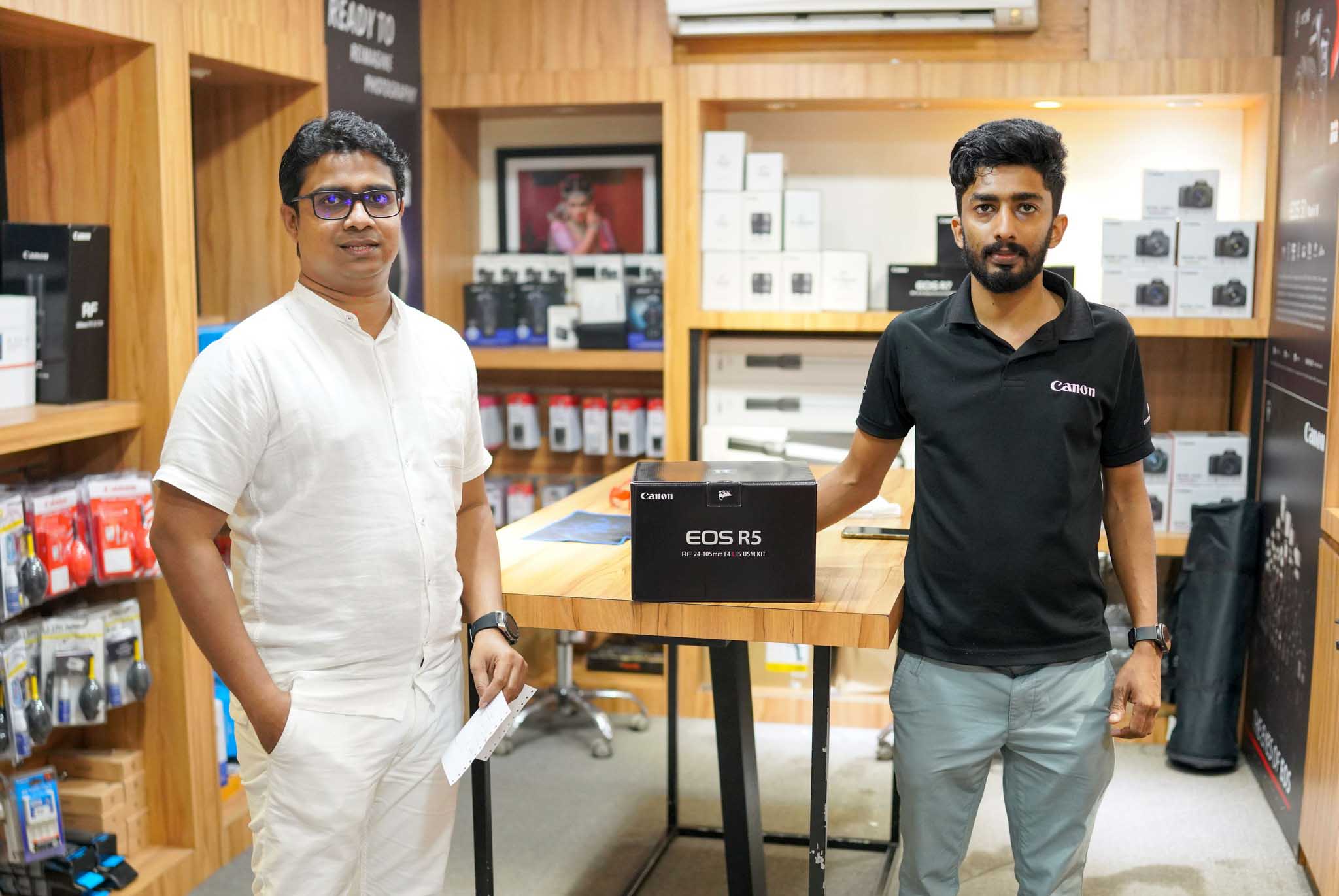 About Us - Camera Fine Vision