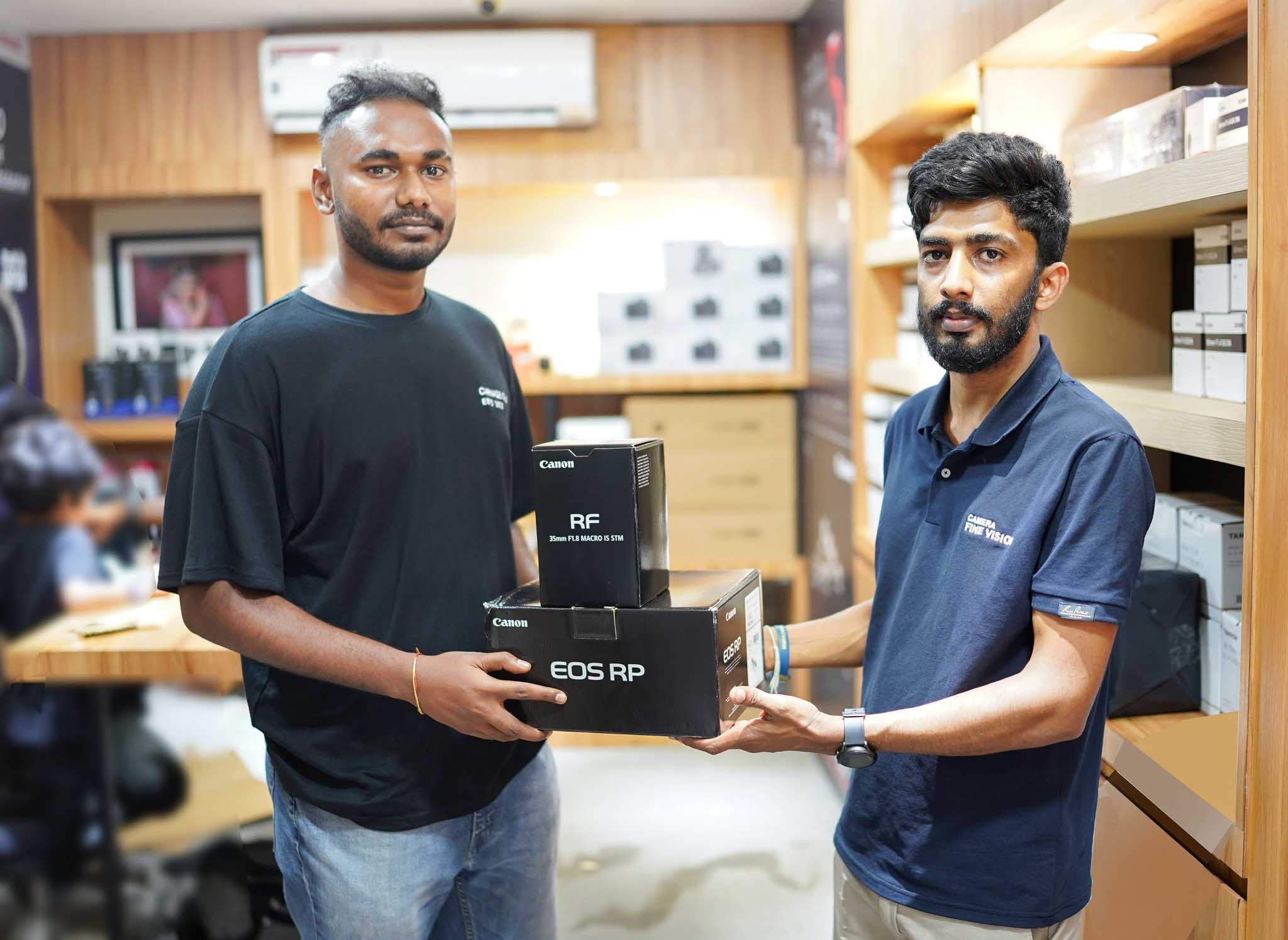 About Us - Camera Fine Vision