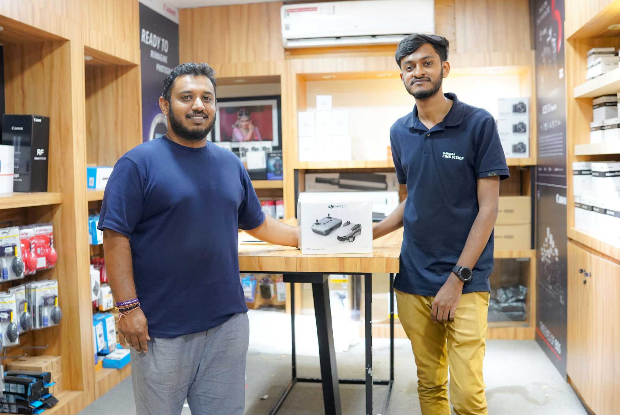 About Us - Camera Fine Vision