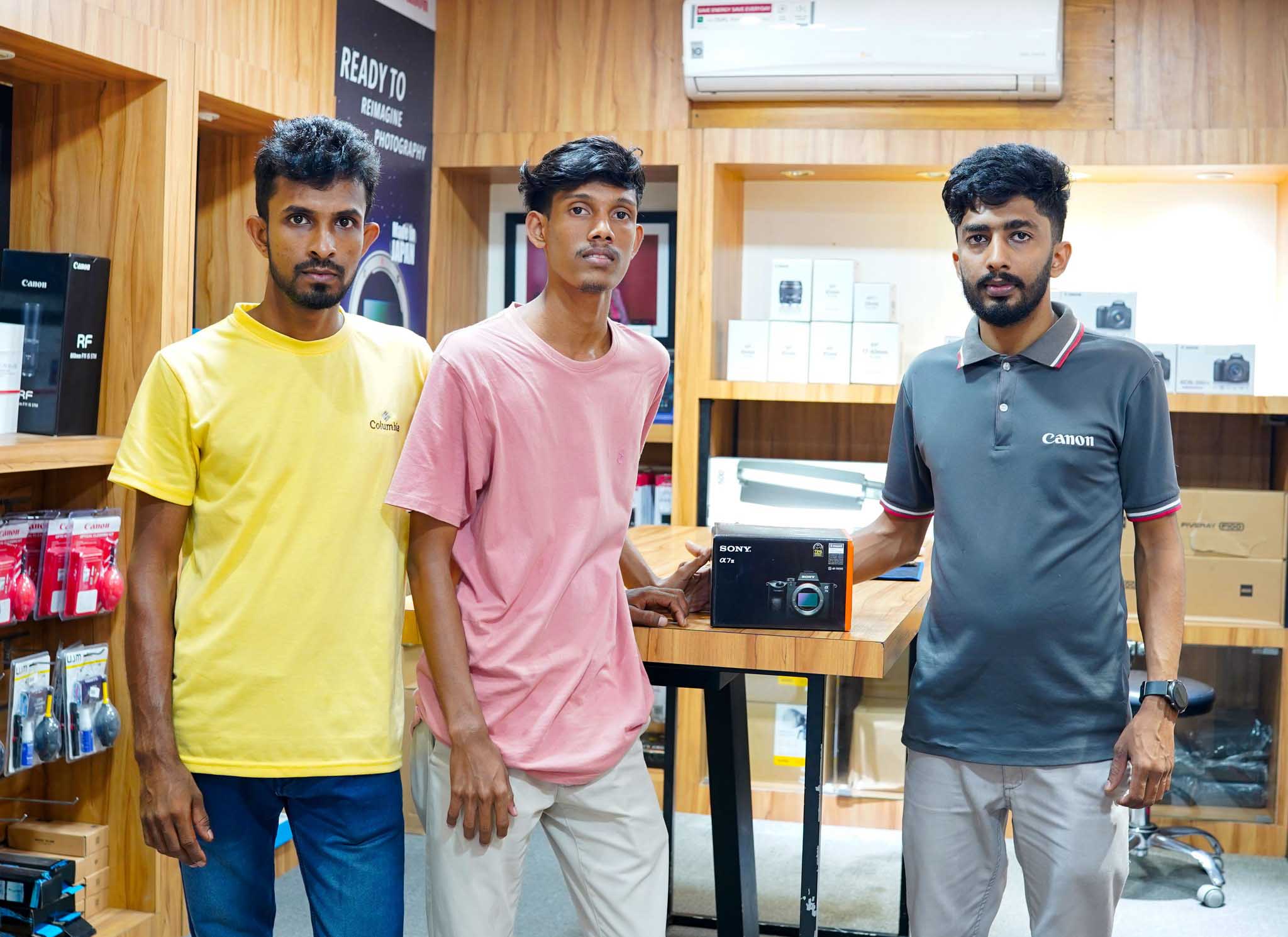 About Us - Camera Fine Vision