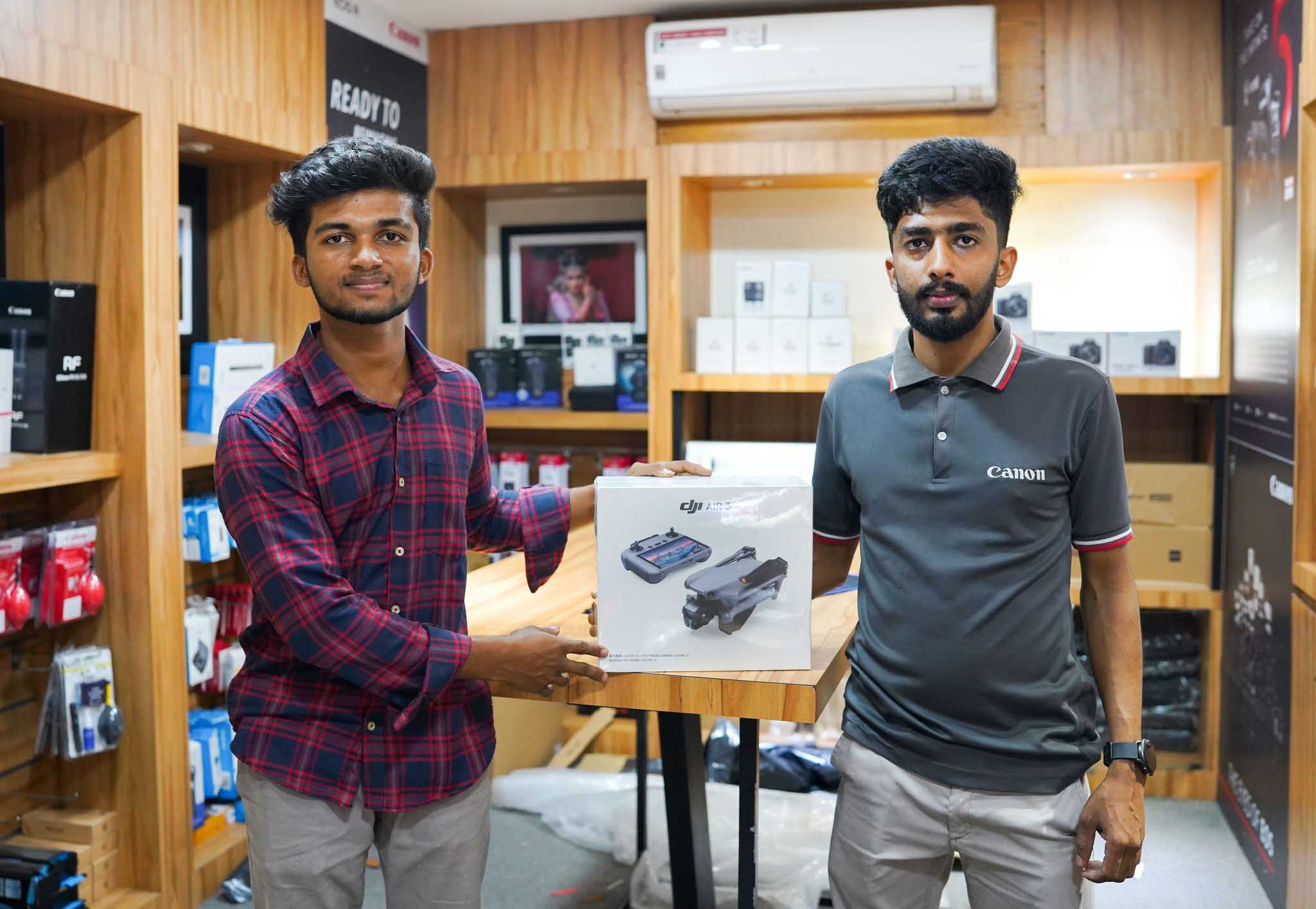 About Us - Camera Fine Vision